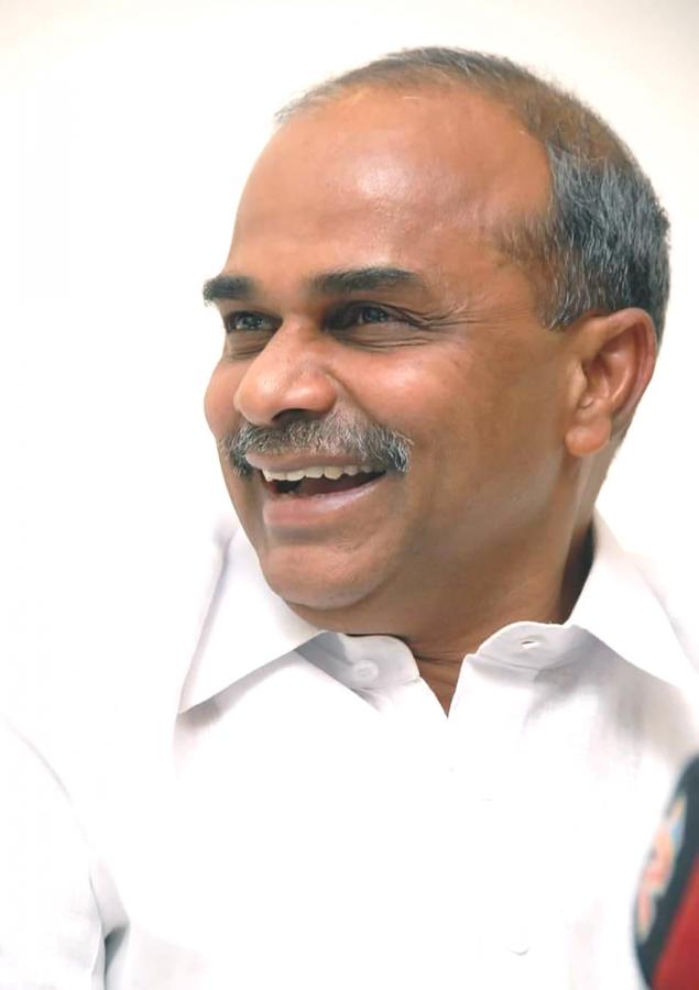 Dr. YS Rajasekhara Reddy: Rare Photos On His 74th Birth Anniversary - Sakshi